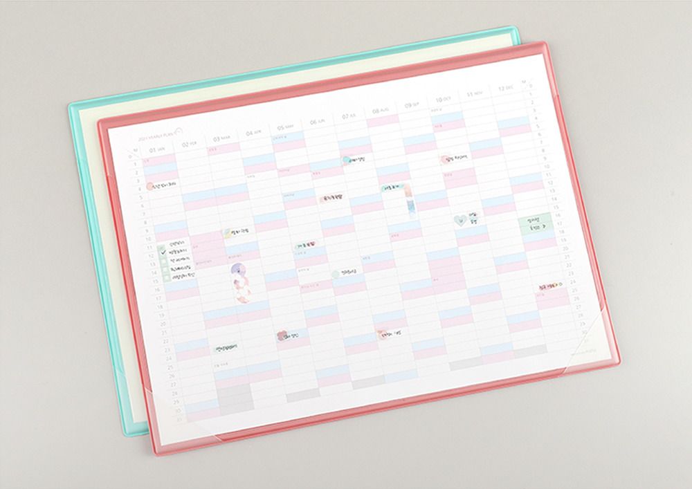 MochiThings: 2021 Monthly Desk Planner