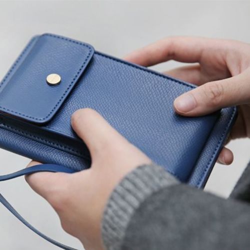 MochiThings: Classy Galaxy Smartphone Wallet