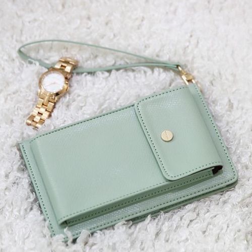 MochiThings: Classy Galaxy Smartphone Wallet
