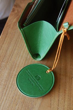 MochiThings: Round Leather Luggage Tag