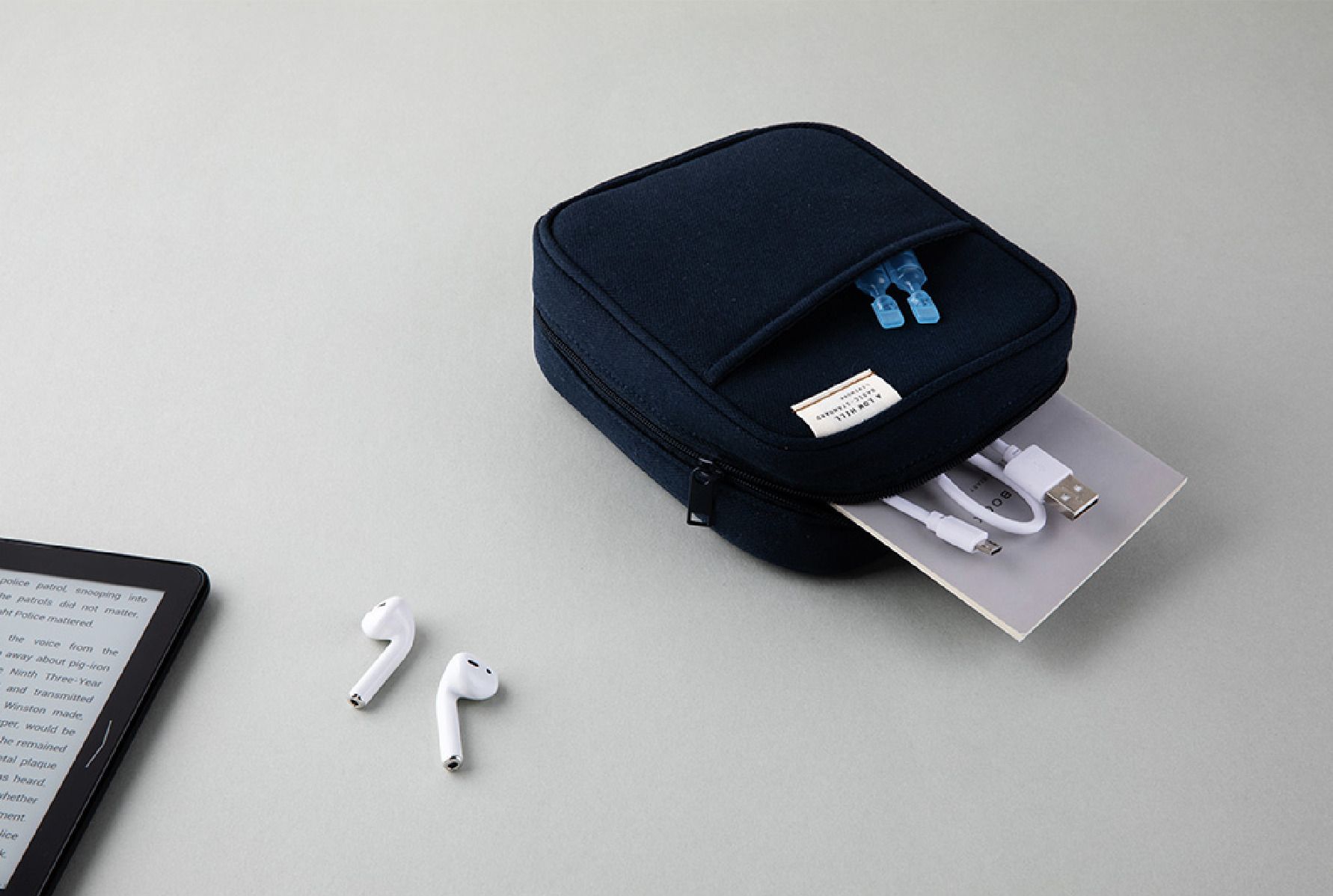 MochiThings: A Low Hill Cable Pouch v3