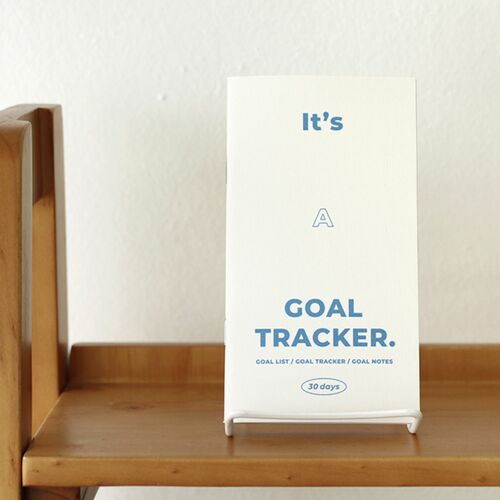 MochiThings: 30 Days Goal Tracking Slim Notebook