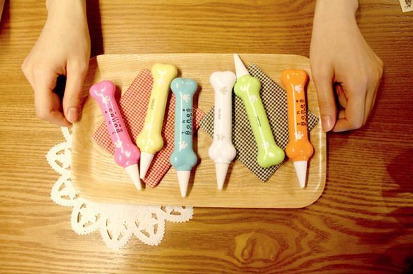 MochiThings: Doggy Bone Pen