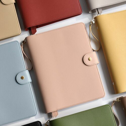 MochiThings: Classy 6 Ring A5 Button Binder