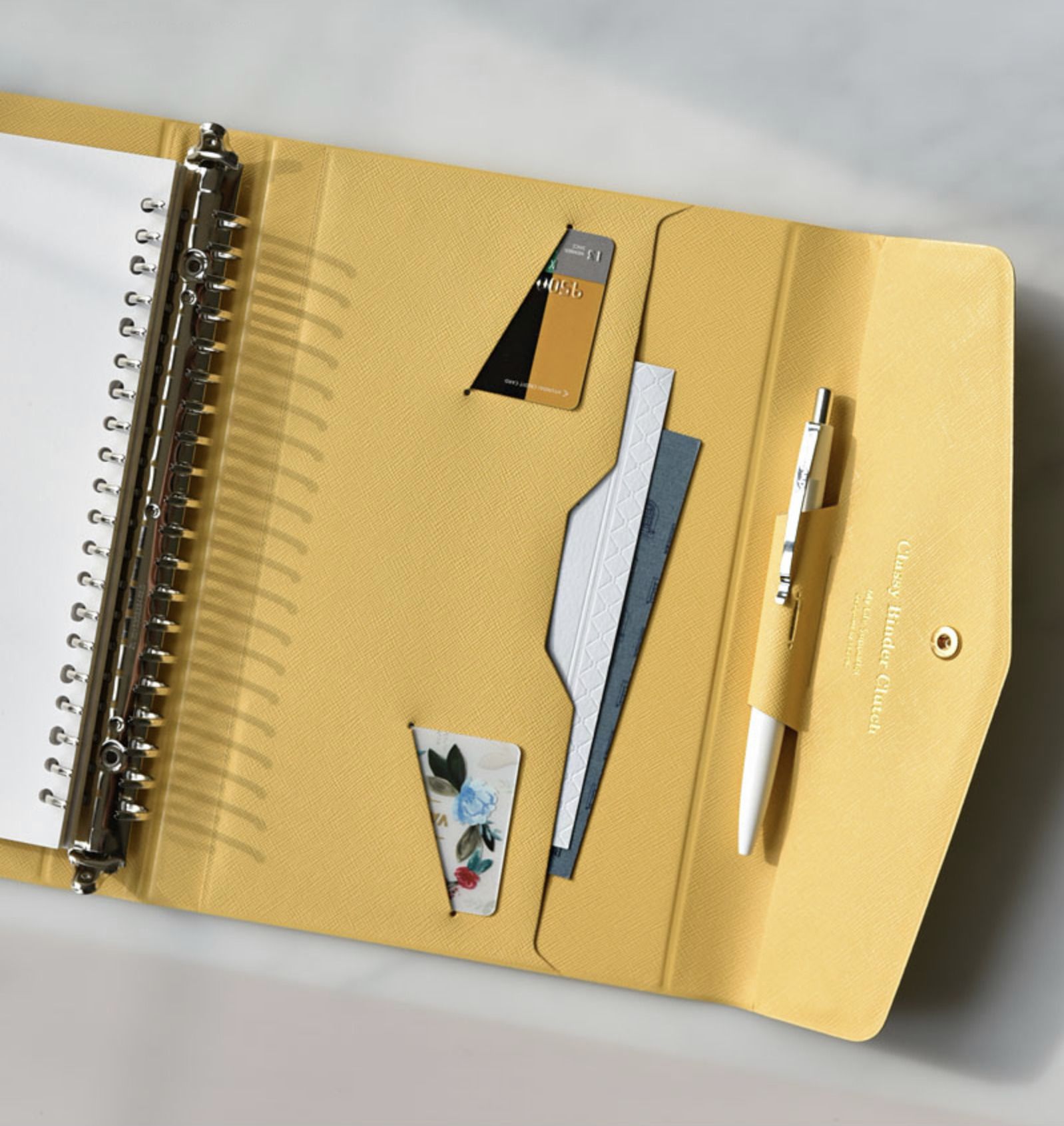 MochiThings: Classy 20 Ring A5 Binder Clutch