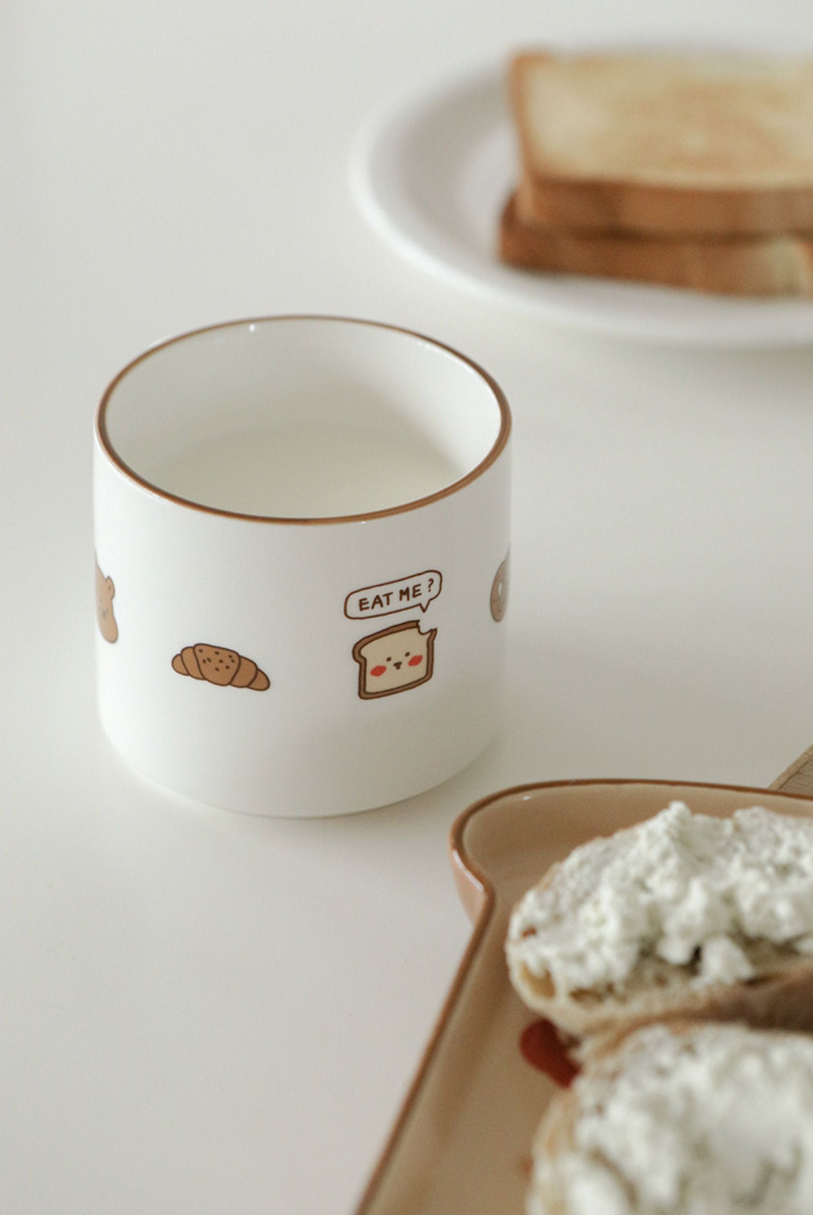 MochiThings: My Buddy Bread Plate & Cup Set