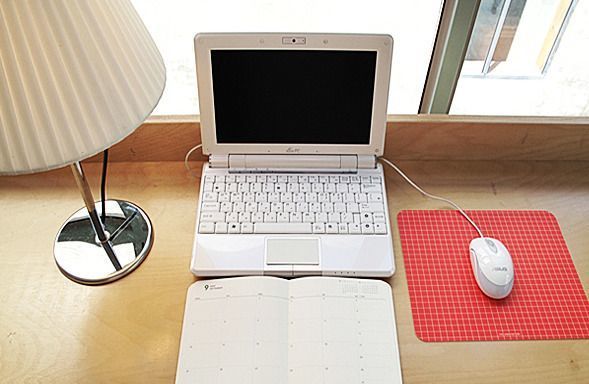 MochiThings: Red Grid Mouse Pad