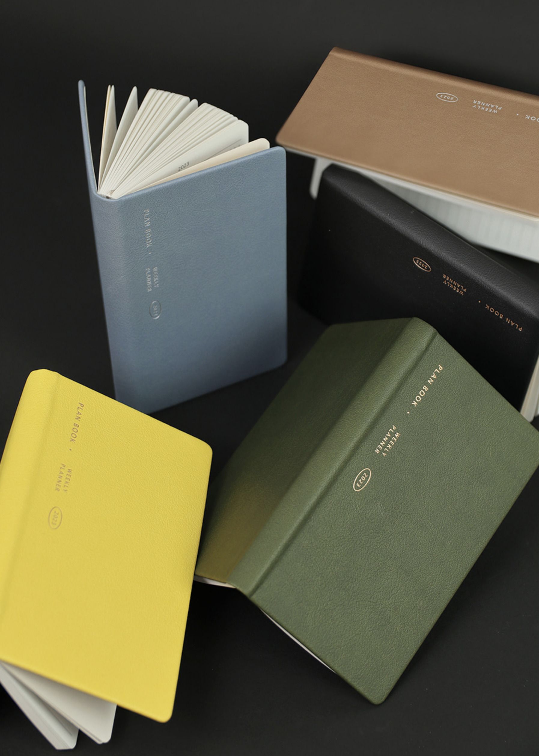 MochiThings: 2023 Plan Book S Weekly Planner