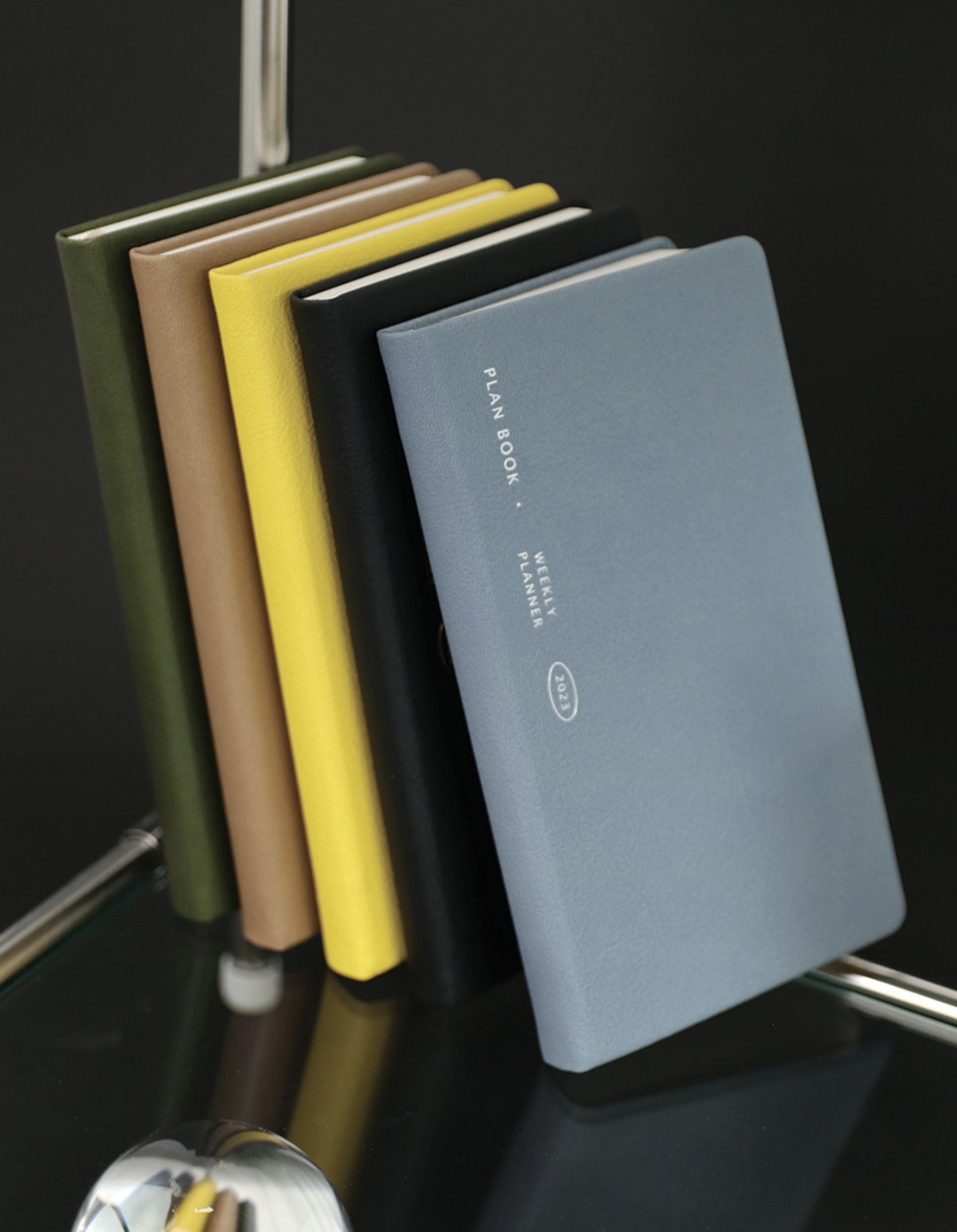 MochiThings: 2023 Plan Book S Weekly Planner