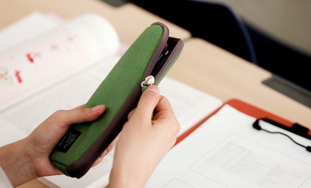 MochiThings: Zip Up Pen Pocket