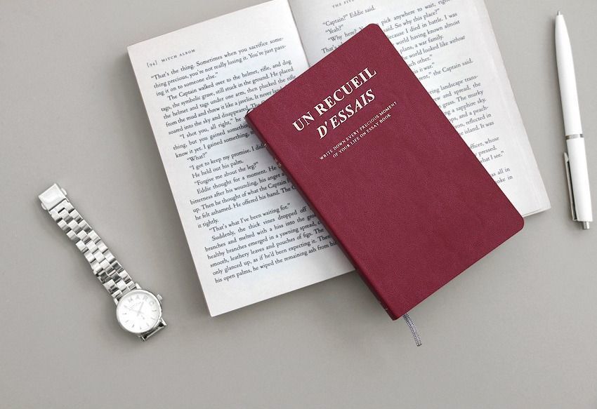 MochiThings: Mini Essay Notebook