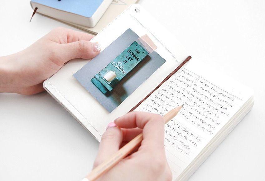 MochiThings: Mini Essay Notebook
