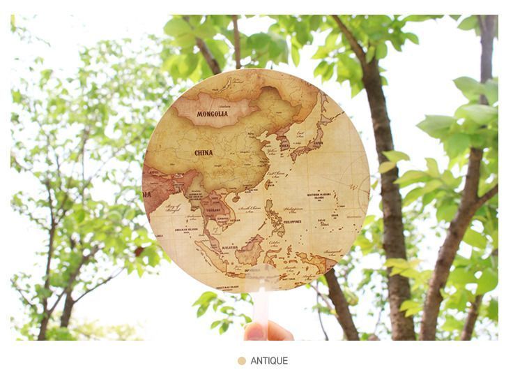 MochiThings: World Map Handy Fan