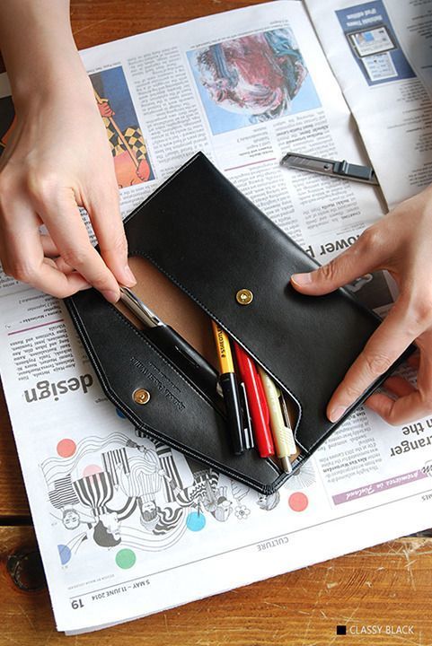 MochiThings: Episode Pencil Wallet