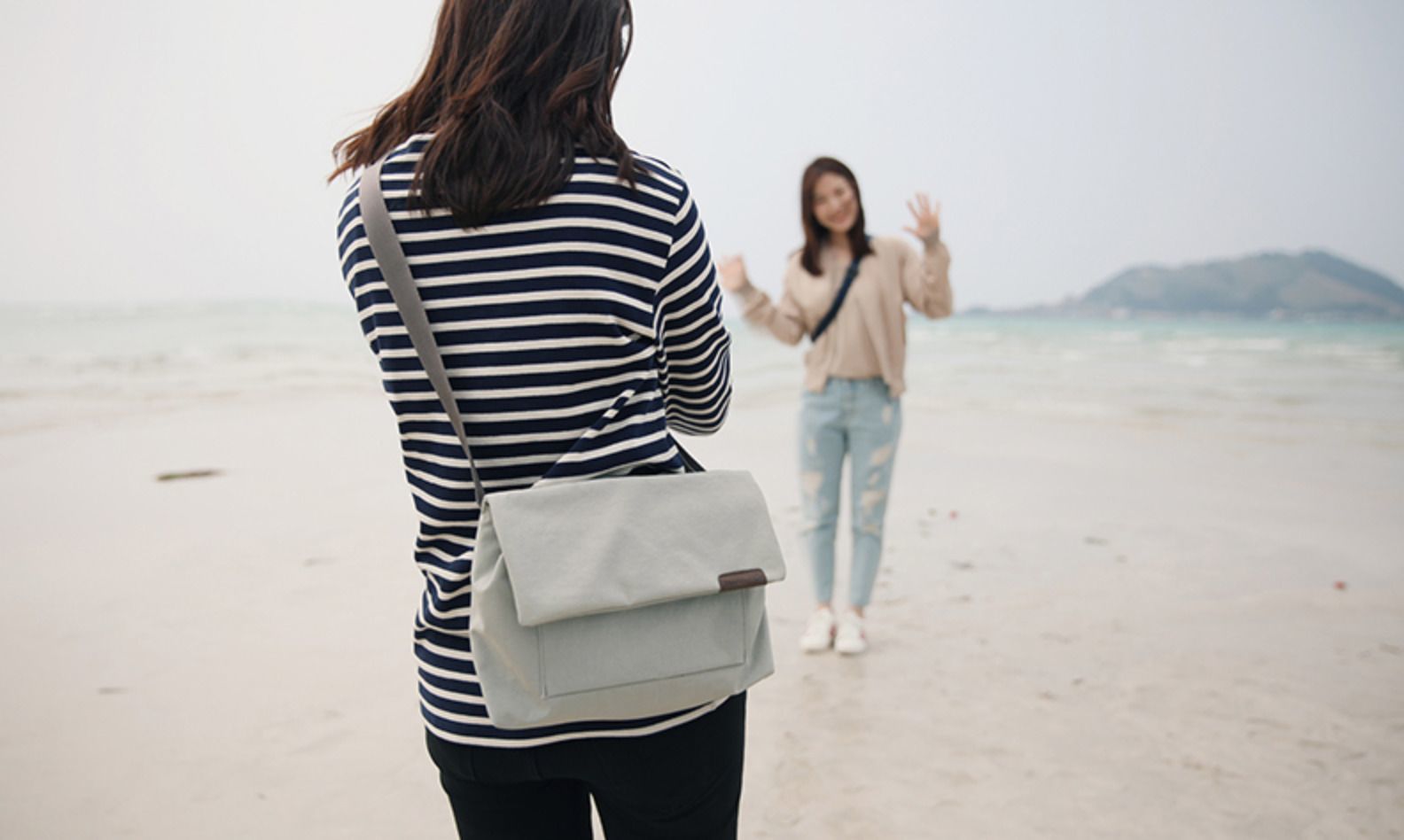 MochiThings: Basic Daily Messenger Bag v2