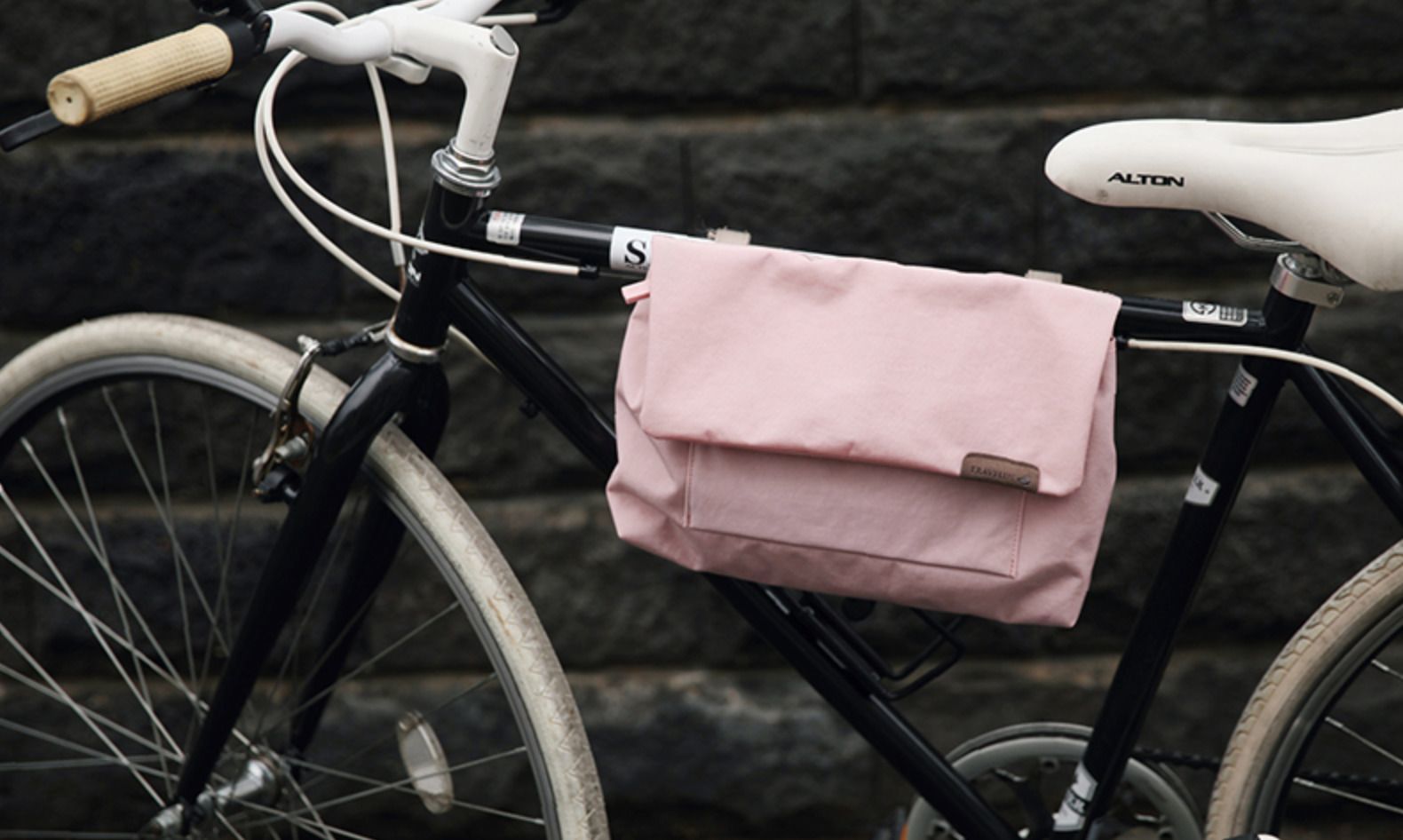 MochiThings: Basic Daily Messenger Bag v2