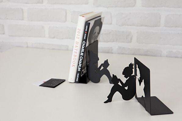 MochiThings: Mini Girl Reading a Book Bookend