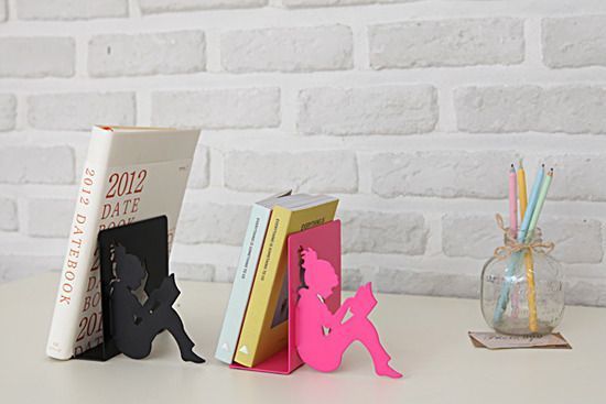 MochiThings: Mini Girl Reading a Book Bookend