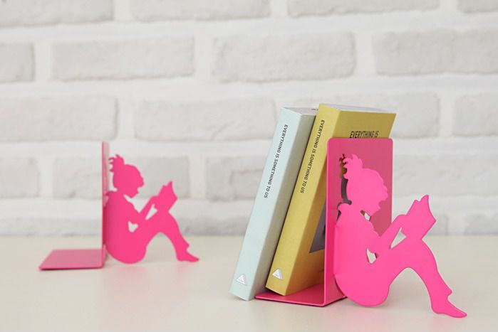 MochiThings: Mini Girl Reading a Book Bookend