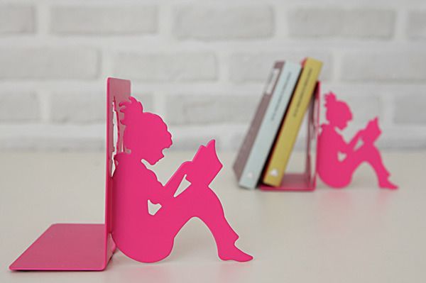 MochiThings: Mini Girl Reading a Book Bookend