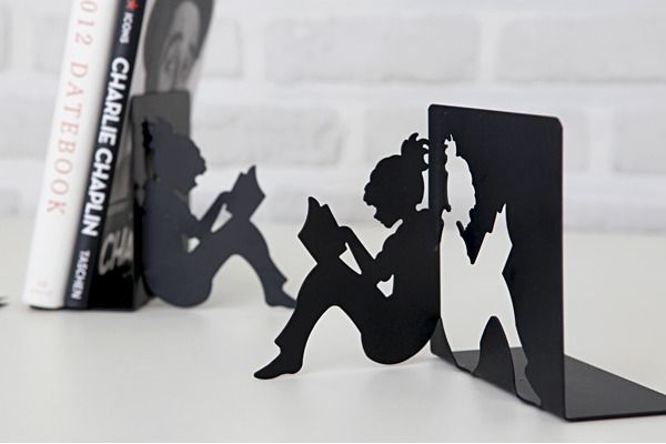 MochiThings: Mini Girl Reading a Book Bookend