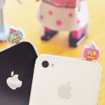 MochiThings: Robot Couple Earphone Cap