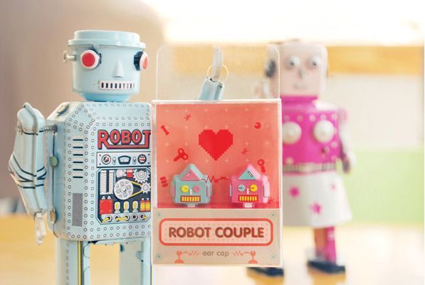 MochiThings: Robot Couple Earphone Cap