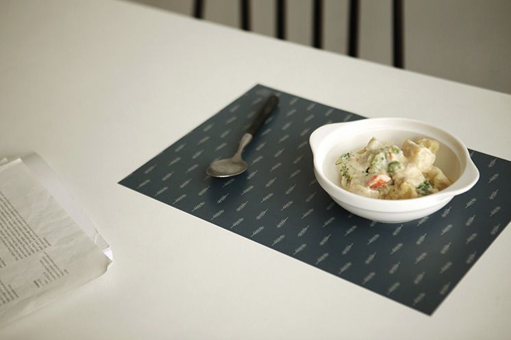 MochiThings: 8pcs Pattern Paper Table Mat Set