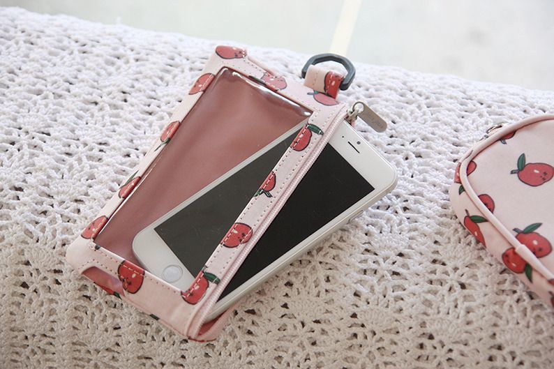 MochiThings: Mobile Pouch