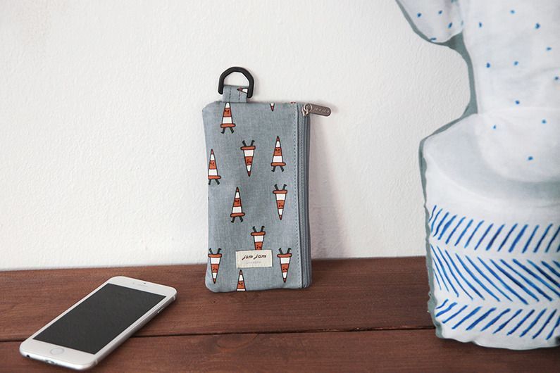 MochiThings: Mobile Pouch