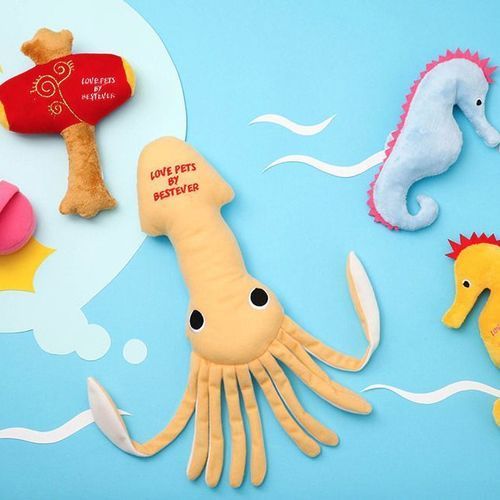 MochiThings: Squeaky Giant Squid Cushion