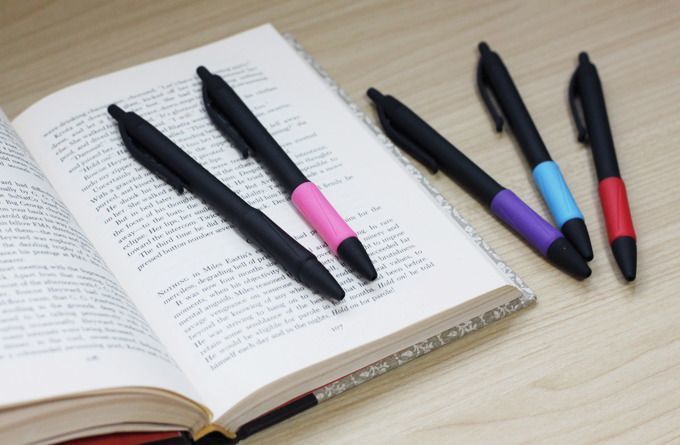 MochiThings: Vivid Rubber Pen