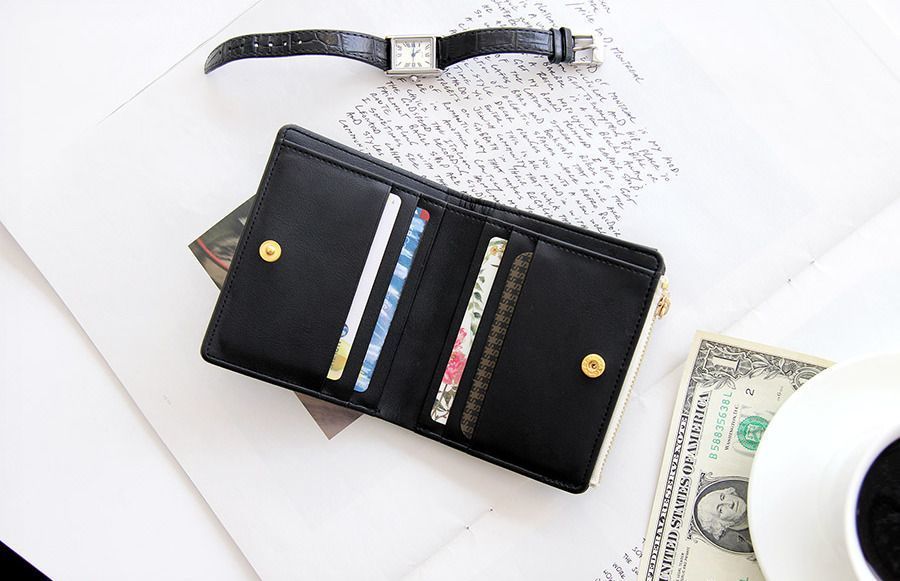 MochiThings: Caily Leather Wallet