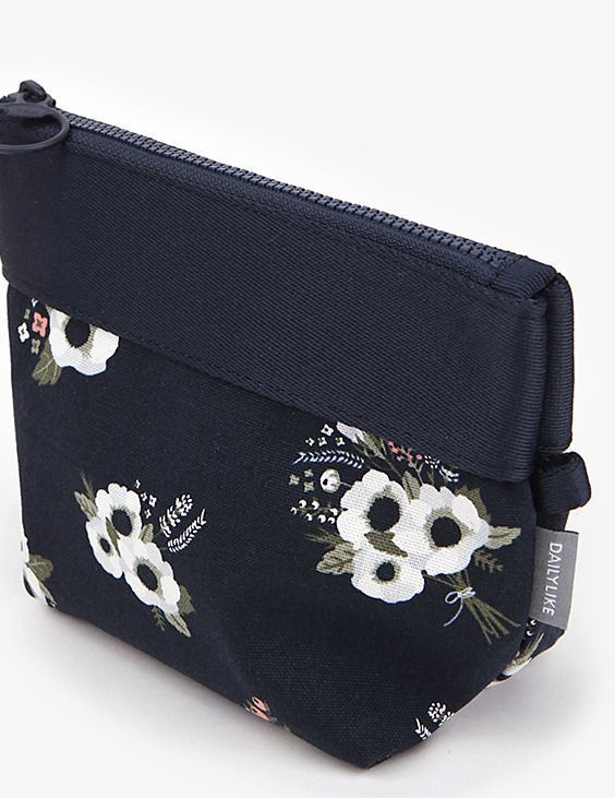 MochiThings: Dailylike Small Pouch