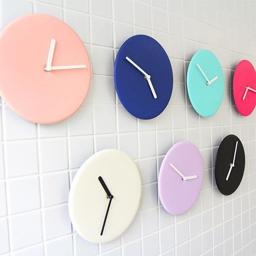 MochiThings: Leather Color Pop Clock