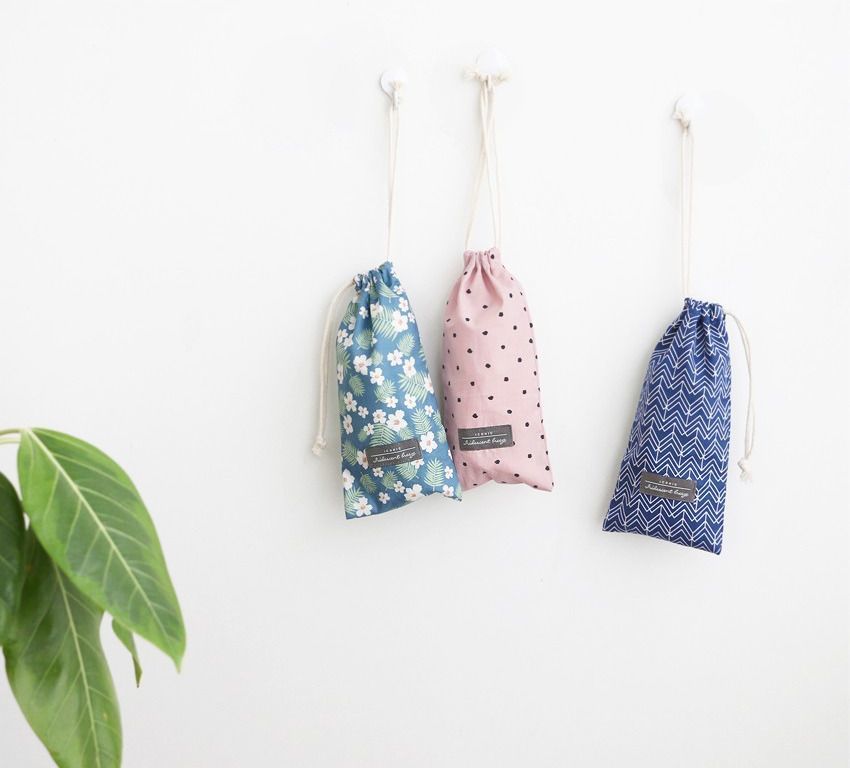 MochiThings: Comely Long Drawstring Pouch