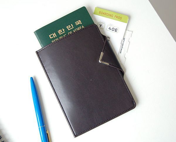 MochiThings: Simple Passport Folder