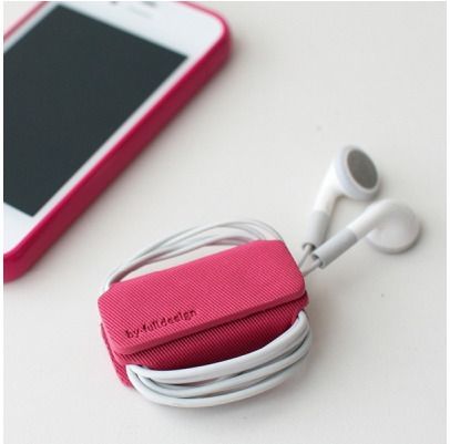 MochiThings: Leather Earphone Winder