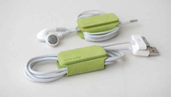 MochiThings: Leather Earphone Winder