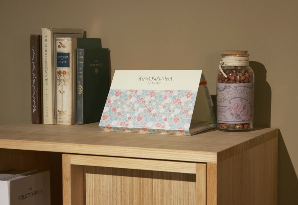 MochiThings: Book Tent