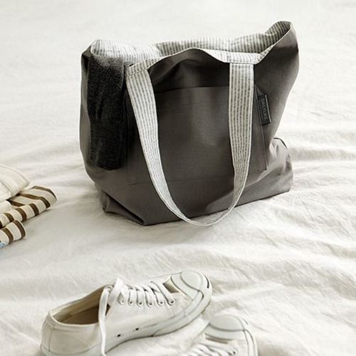 MochiThings: Dailylike Reversible Shoulder Bag