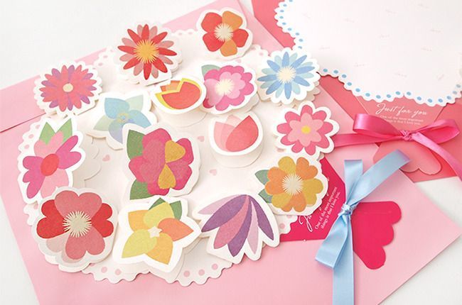 MochiThings: Big Flower Bouquet Card