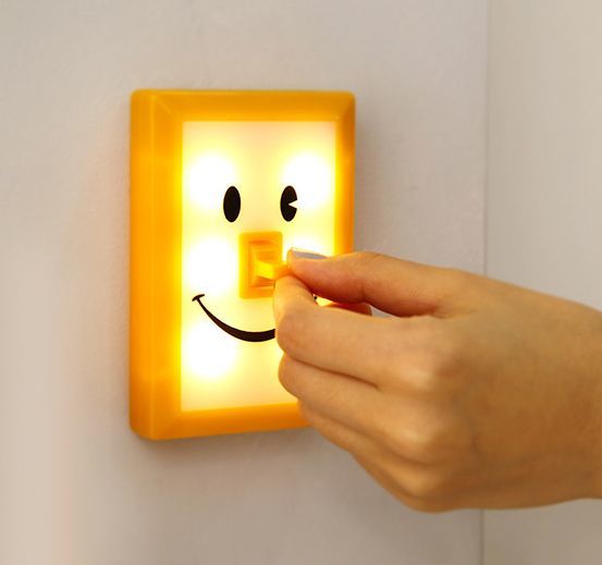 MochiThings: Smile Switch Deco Light