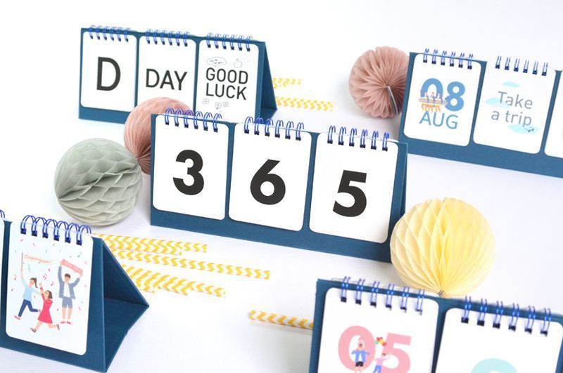 MochiThings: 365 Days Standing Calendar