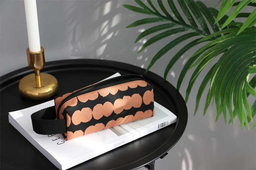 MochiThings: Basic Handy Pen Pouch