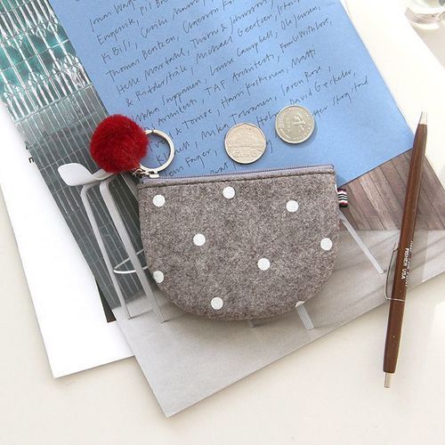 MochiThings: Felt Pom Pom Mini Pouch