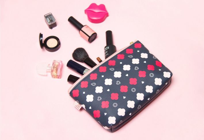 MochiThings: Hello Beauty Pouch