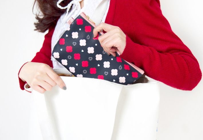 MochiThings: Hello Beauty Pouch