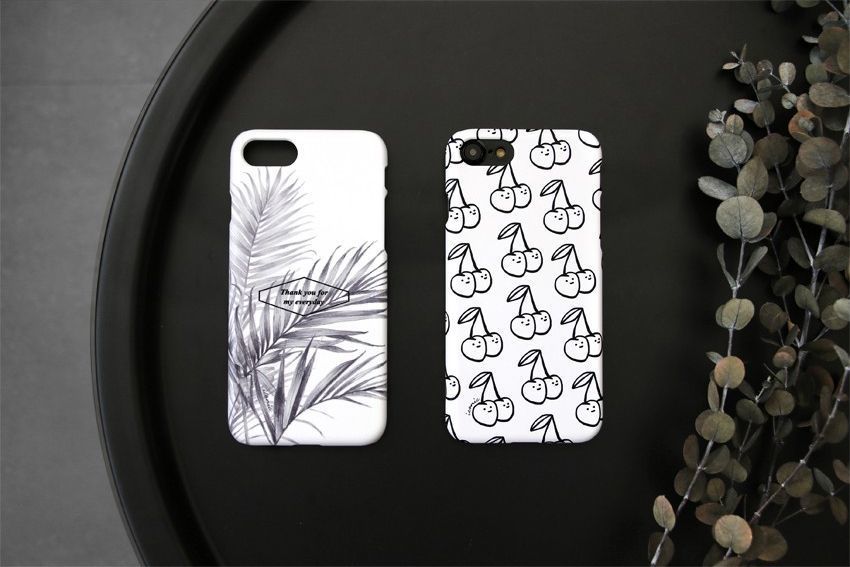 MochiThings: Iconic Pattern iPhone 7 Case