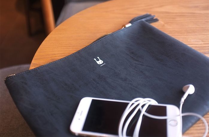 MochiThings: Lookit Tassel Leather Clutch